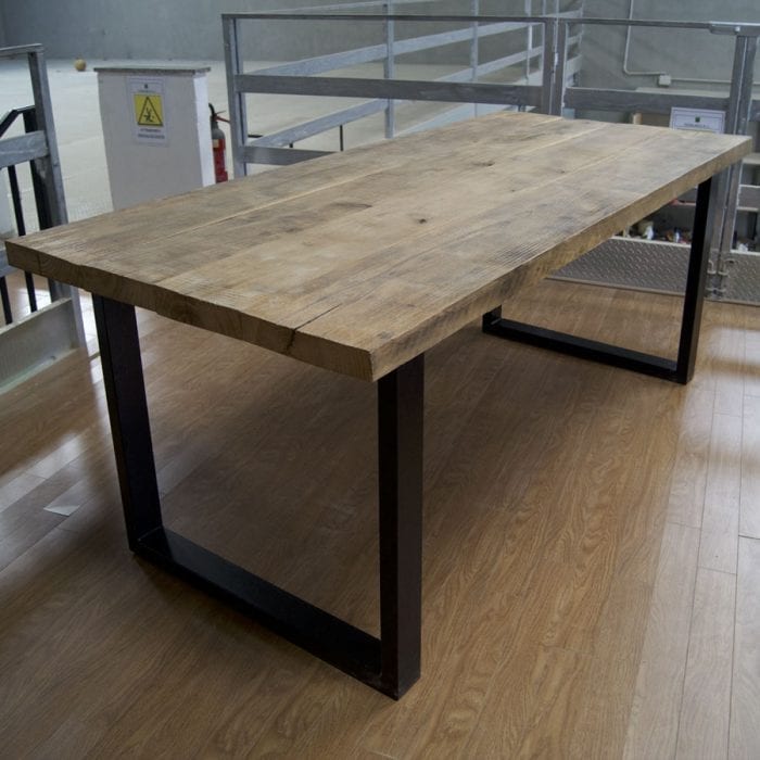 Tavoli in legno massello rustici su misura. Offerta a 719€. Sped. gratuita.