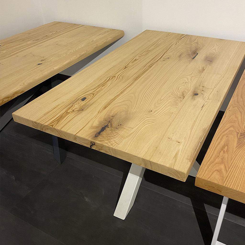 Tavolo in legno massello e gambe in ferro modello Stella + 2 allunghe ...